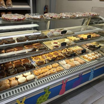 SIMPLE SIMON BAKERY - Updated January 2026 - 24 Photos & 46 Reviews ...