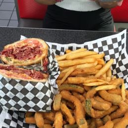 VICTORY DINER - Updated October 2025 - 547 Photos & 602 Reviews - 388 S ...