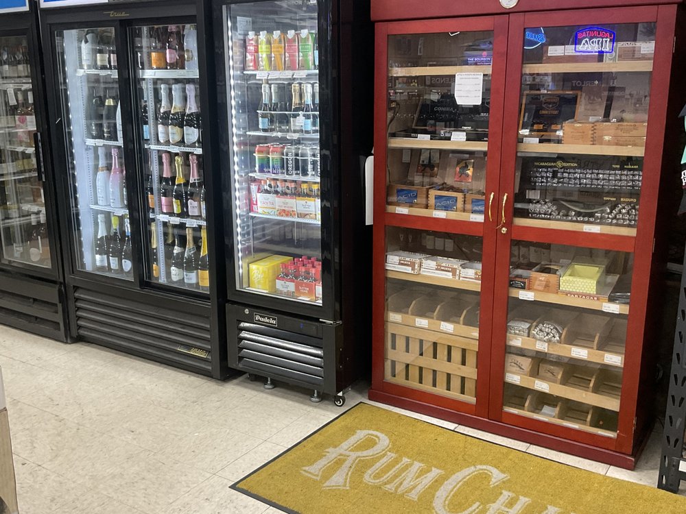 LITTLE FIVE POINTS PACKAGE STORE - Updated December 2025 - 20 Reviews ...