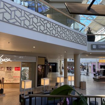 FREEHOLD RACEWAY MALL - Updated December 2025 - 162 Photos & 145 ...