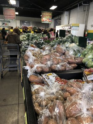 PRODUCE JUNCTION - Updated October 2025 - 61 Photos & 75 Reviews - 2241 ...