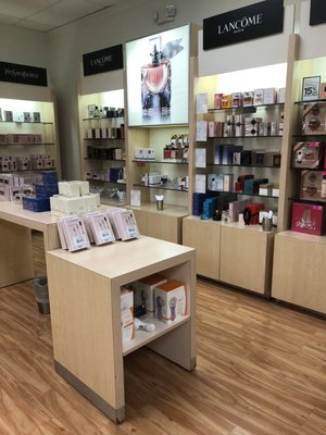 LUXURY BEAUTY STORE - Updated May 2026 - 12 Photos - 755 S Grand ...