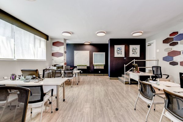 STRATFORD AT SOUTHERN TOWERS - Updated December 2025 - 21 Photos - 4901 ...