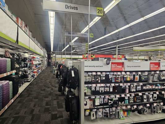 STAPLES - Updated November 2025 - 50 Photos & 72 Reviews - 6960 North ...