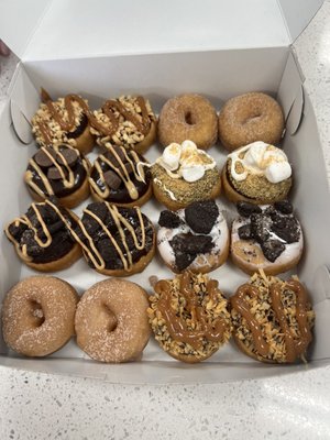 VAN DOUGH - Updated September 2025 - 396 Photos & 154 Reviews - 2519 ...