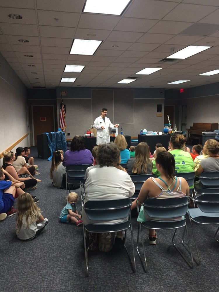 XENIA COMMUNITY LIBRARY - Updated October 2025 - 76 E Market St, Xenia ...