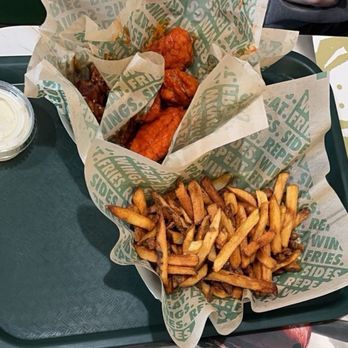 WINGSTOP - Updated August 2025 - 49 Photos & 64 Reviews - 321 Nj Route ...