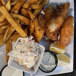 FLOWING TIDE PUB 10 - Updated October 2025 - 99 Photos & 77 Reviews ...