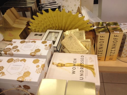 DAVID JONES - Updated January 2026 - 43 Photos & 11 Reviews - 622 Hay ...