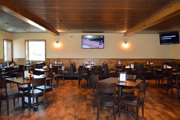 OUTBOARDS BAR & GRILL - Updated December 2025 - 50 Photos & 57 Reviews ...
