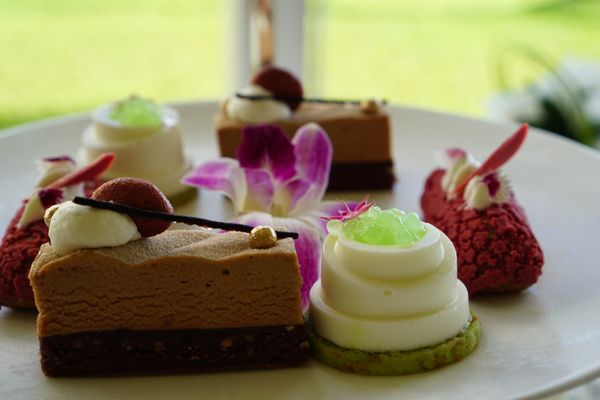 HALEKULANI AFTERNOON TEA - 363 Photos & 96 Reviews - 2199 Kalia Rd ...