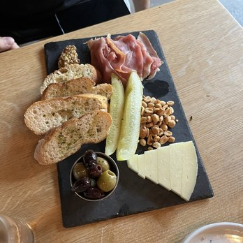 BRADDOCK PUBLIC HOUSE - Updated October 2025 - 84 Photos & 28 Reviews ...