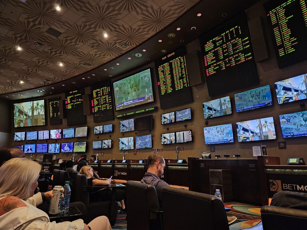 BETMGM SPORTSBOOK AT MGM GRAND - Updated October 2024 - 51 Photos & 56 ...