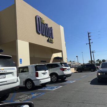 THE OUTLET BY ELS - Updated November 2024 - 209 Photos & 220 Reviews ...