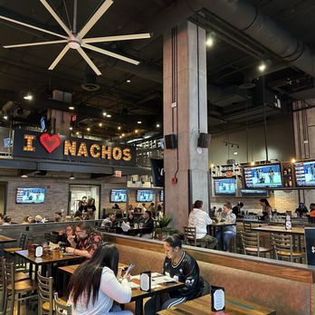 NACHO DADDY - Updated March 2025 - 125 Photos & 40 Reviews - 800 19th ...