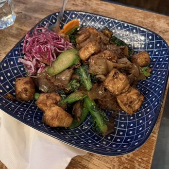 ZOOB ZIB THAI AUTHENTIC NOODLE BAR - Updated May 2025 - 842 Photos ...