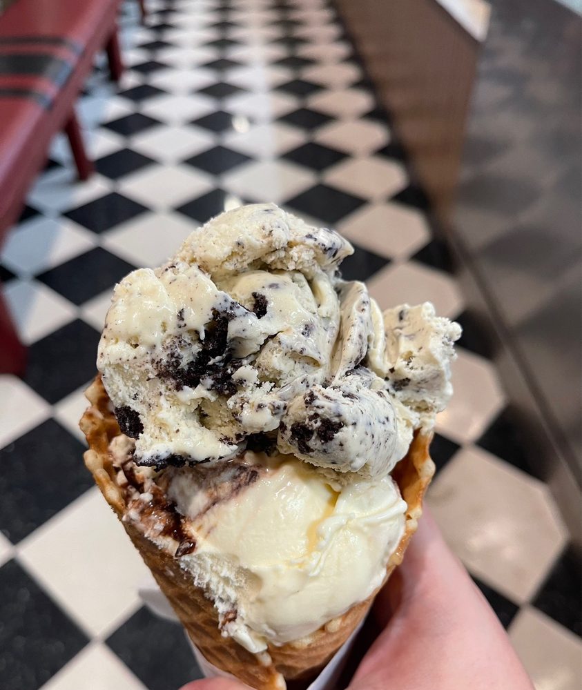 MAYBERRY ICE CREAM RESTAURANTS - 59 Photos & 73 Reviews - 50 Miller St ...