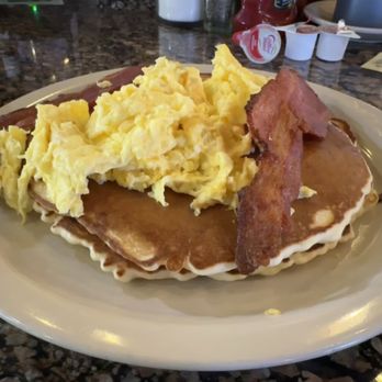 COUNTRY WAY - Updated September 2025 - 2870 Photos & 2833 Reviews ...