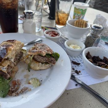 THE TAVERN GRILL FARGO - Updated January 2026 - 74 Photos & 131 Reviews ...