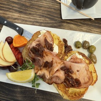 LILY AND LIAM BISTRO - Updated December 2025 - 389 Photos & 334 Reviews ...