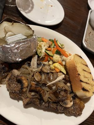 THE MANHATTAN SALOON - Updated July 2025 - 22 Photos & 28 Reviews - 204 ...