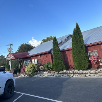 RICHARDS FARM RESTAURANT - Updated July 2024 - 123 Photos & 150 Reviews ...