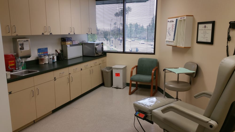 DANIEL BANK, DPM - Updated December 2025 - 28 Photos & 103 Reviews ...