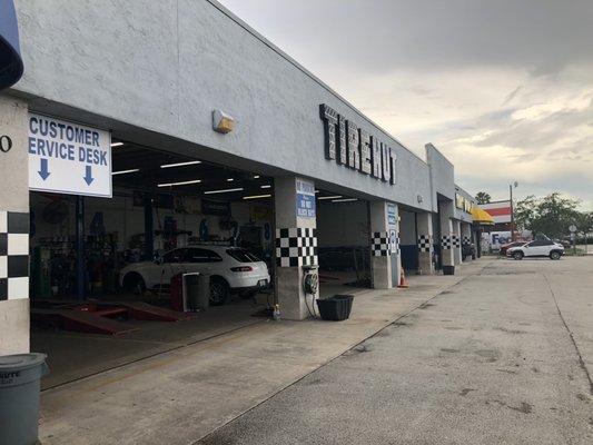 TIRE HUT - Updated October 2025 - 18 Photos & 145 Reviews - 1250 W ...