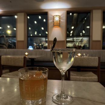 ESTE - Updated April 2025 - 1014 Photos & 322 Reviews - 2113 Manor Rd ...