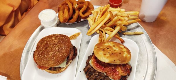 ORIGINAL HAMBURGER WORKS - 226 Photos & 378 Reviews - 2801 N 15th Ave ...