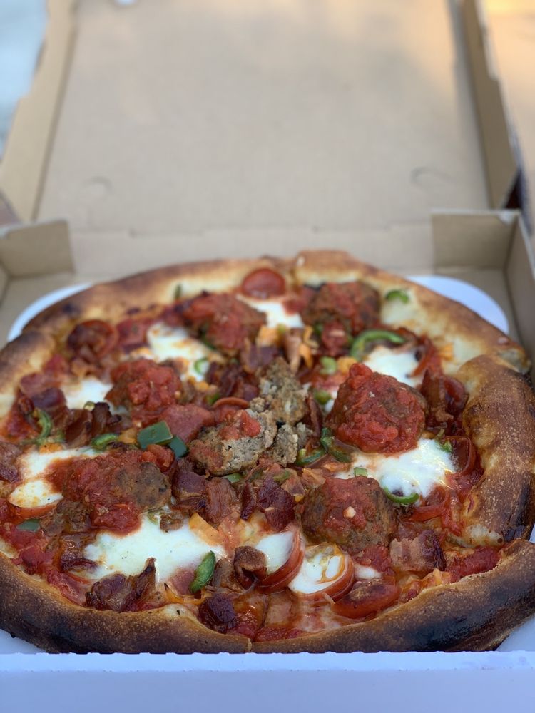 CREEKSIDE PIZZA & TAPROOM - Updated July 2024 - 254 Photos & 280 ...