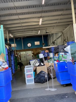 GOODWILL HAWAII - 145 Photos & 102 Reviews - Thrift Stores - 98-019 ...