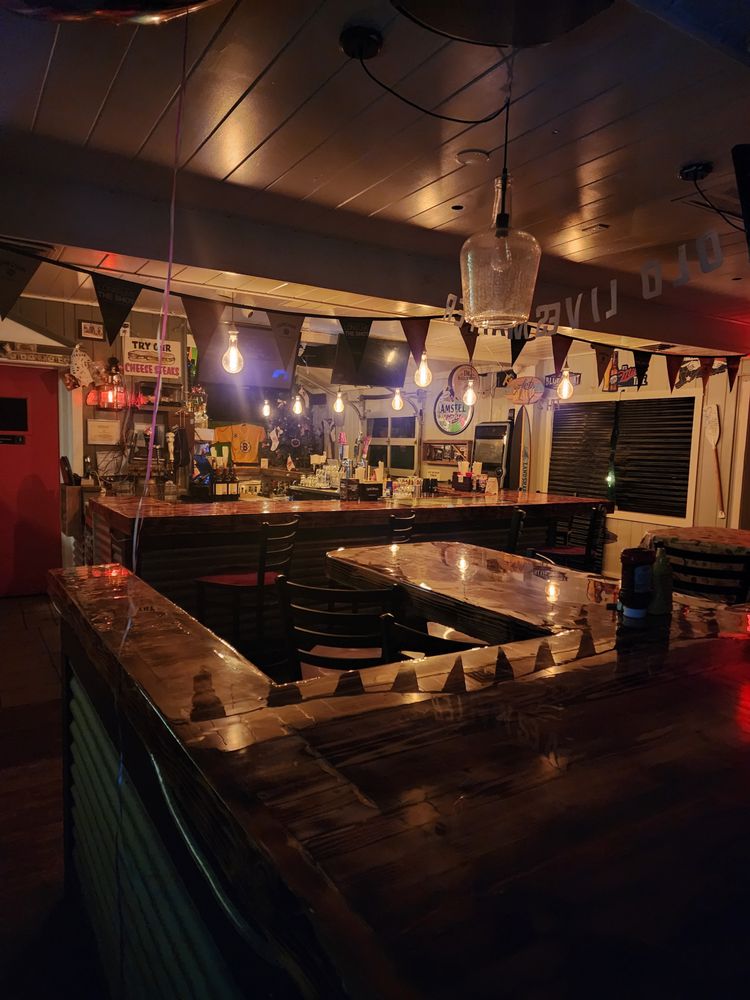 LEFT FIELD SPORTS BAR AND GRILL - Updated December 2025 - 36 Photos ...