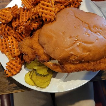 LPL’S RESTAURANT & PUB - Updated July 2024 - 64 Photos & 55 Reviews ...