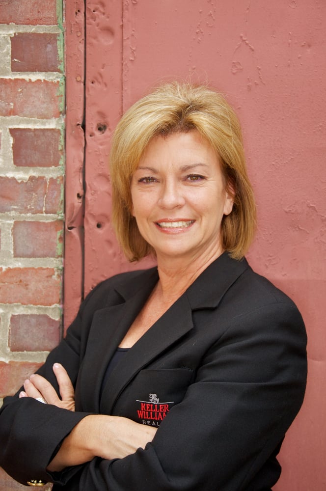 DEBBIE TUFTS & COMPANY - Updated April 2024 - 4116 3rd St S ...