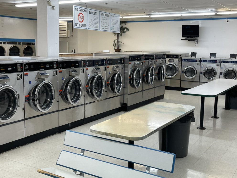 VILLAGE WASH & DRY LAUNDROMAT - Updated October 2025 - 15 Photos & 27 ...