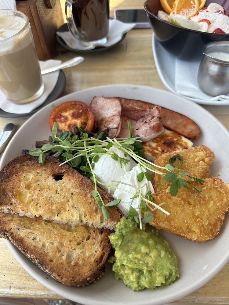 DOUBLETAKE CAFE - Updated March 2024 - 4 The Boulevarde, Toronto New ...