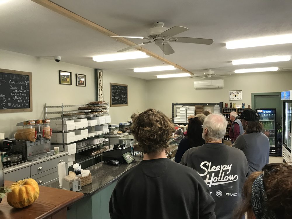 BARBER ORCHARDS FRUITSTAND - Updated December 2025 - 82 Photos & 74 ...