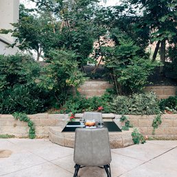 KIN - Updated July 2025 - 102 Photos & 82 Reviews - 999 W Main St ...