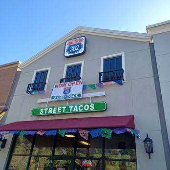 TACOS 352 - Updated October 2025 - 66 Photos & 72 Reviews - 8181 NW ...