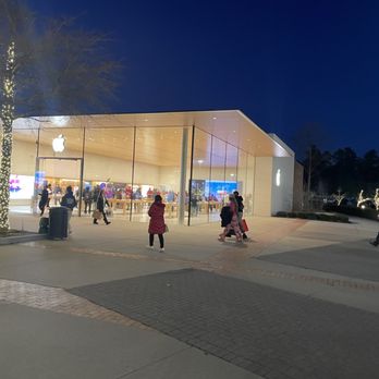 APPLE SOUTHPOINT - Updated October 2025 - 35 Photos & 203 Reviews ...