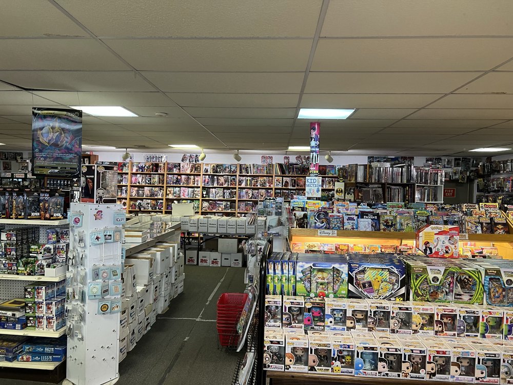 CHRIS’S COMICS - Updated July 2025 - 17 Reviews - 919 Lafayette Rd ...