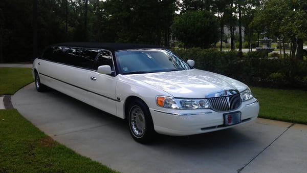 PLATINUM LIMOUSINE SERVICE - Updated August 2025 - 1212 Hwy 17 N, North ...