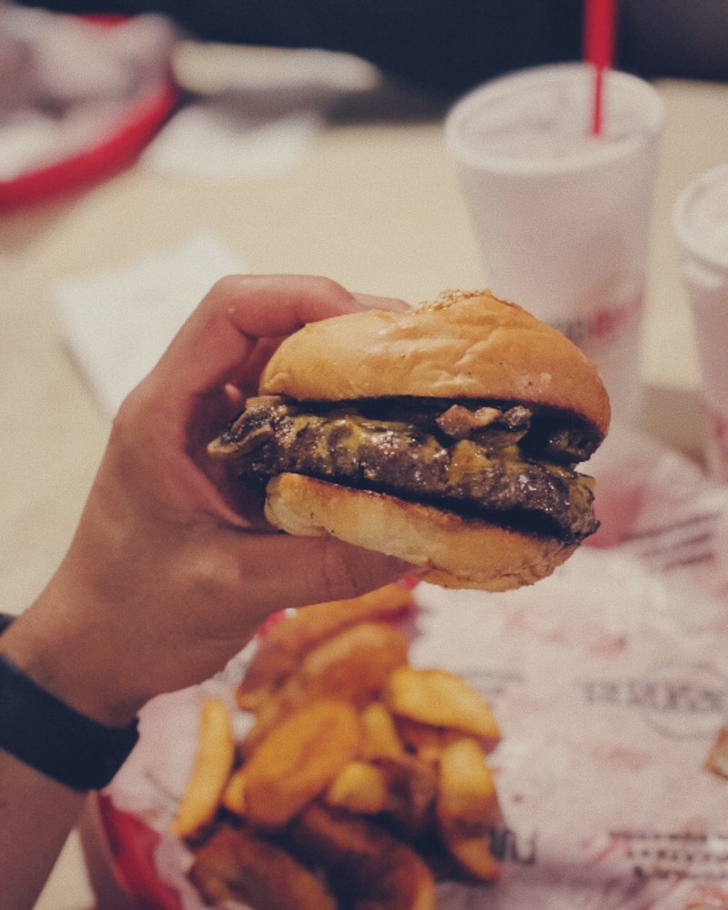 FUDDRUCKERS - Updated May 2024 - 313 Photos & 273 Reviews - 14532 SW ...