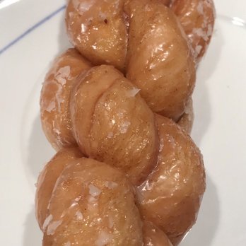 QUEEN DONUT SHOP - Updated July 2024 - 50 Photos & 130 Reviews - 1806 W ...