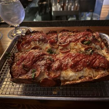 WHITE RABBIT GASTROPUB - Updated August 2024 - 688 Photos & 832 Reviews ...