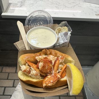 WICKED LOBSTA - Updated March 2025 - 280 Photos & 225 Reviews - 1 ...