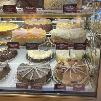 THE CHEESECAKE FACTORY - Updated July 2025 - 829 Photos & 686 Reviews ...