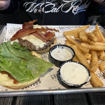 THE GREYSON - Updated January 2025 - 61 Photos & 108 Reviews - 5045 ...