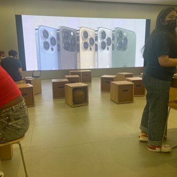 APPLE QUEENS CENTER - Updated October 2025 - 51 Photos & 185 Reviews ...